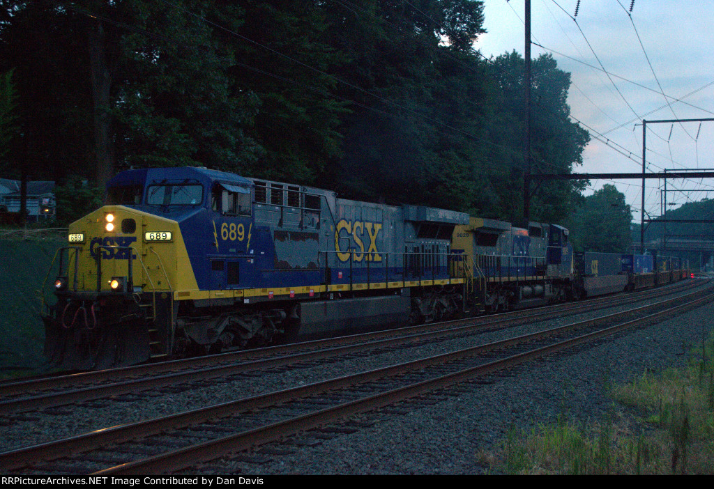 CSX AC60CW 689 leads L034-18